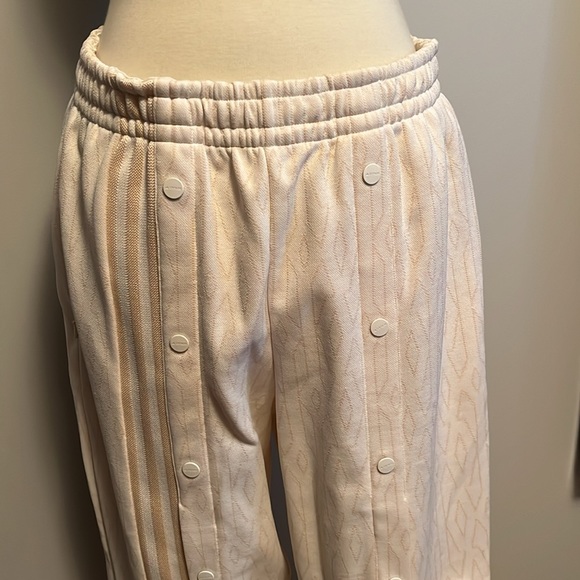 IVY PARK | Pants & Jumpsuits | Ivy Park X Adidas Detachable Button Sweatpants | Poshmark
